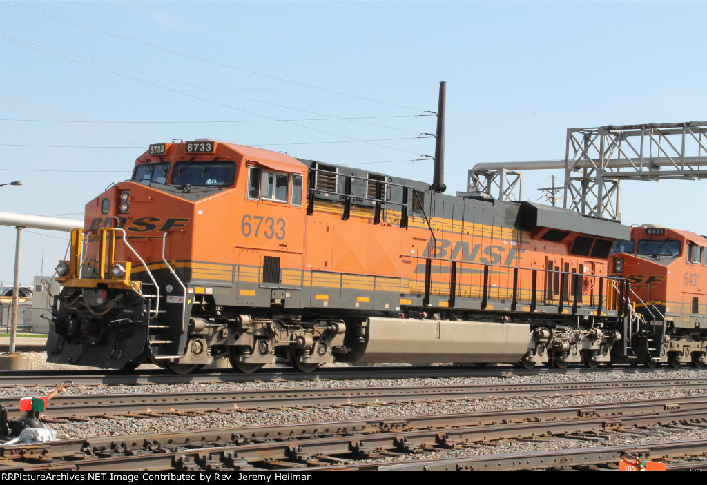 BNSF 6733 (1)